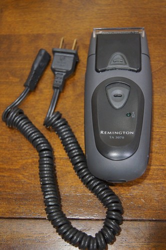 Remington TA3070 Microscreen Rechargeable Electric Razor *Tested Works ...
