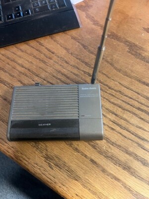 Radio Shack Portable Weather Radio 9v Model #12-241 Crystal Controlled ...