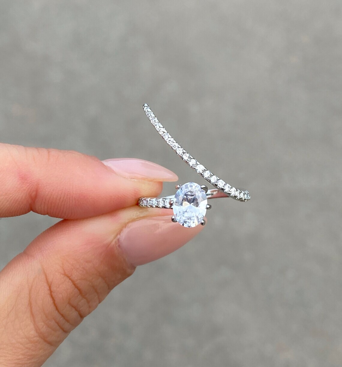 Latest Design Sterling Silver Moissanite Oval Shape Women's Anniversary ...