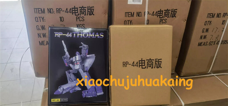 New RP-44 Astrotrain Thomas Triple Changers Big Train Figure FT Model ...