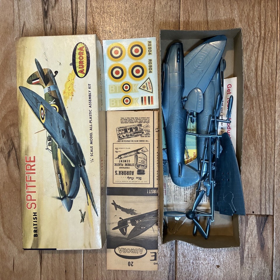 AURORA Kit #20 BRITISH SPITFIRE Vintage 1960 Complete Model Airplane | eBay