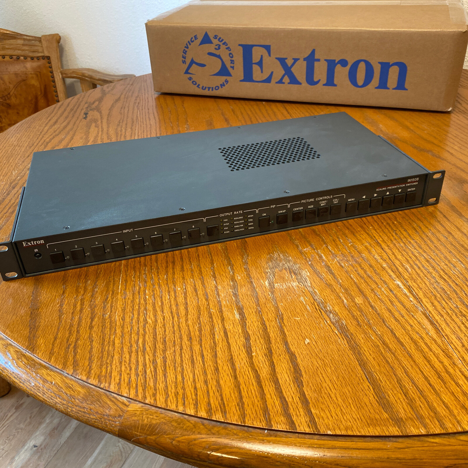 Extron IN1508 Eight Input Scaling Presentation Switcher MW5D Lot Of 2 ...