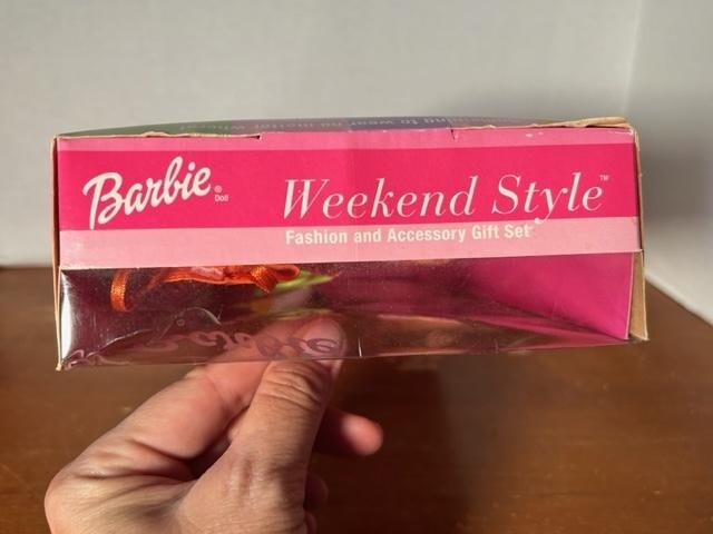 Barbie Weekend Style Doll Fashions & Accessory Gift Set 2001 Mattel ...