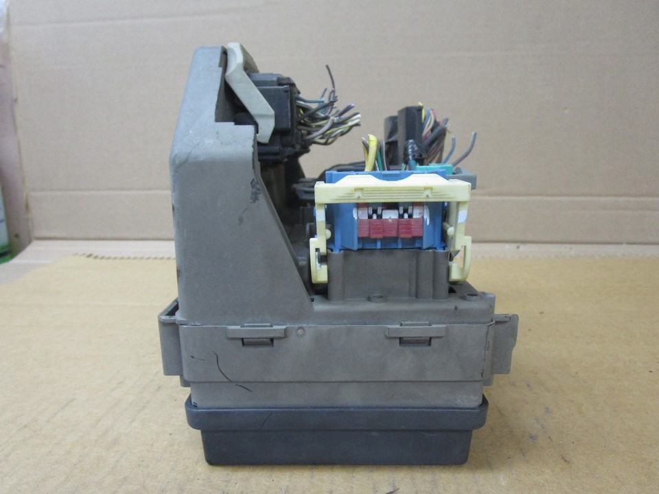 09 2009 Dodge Journey Totally Integrated Power Module Fuse Box TIPM ...