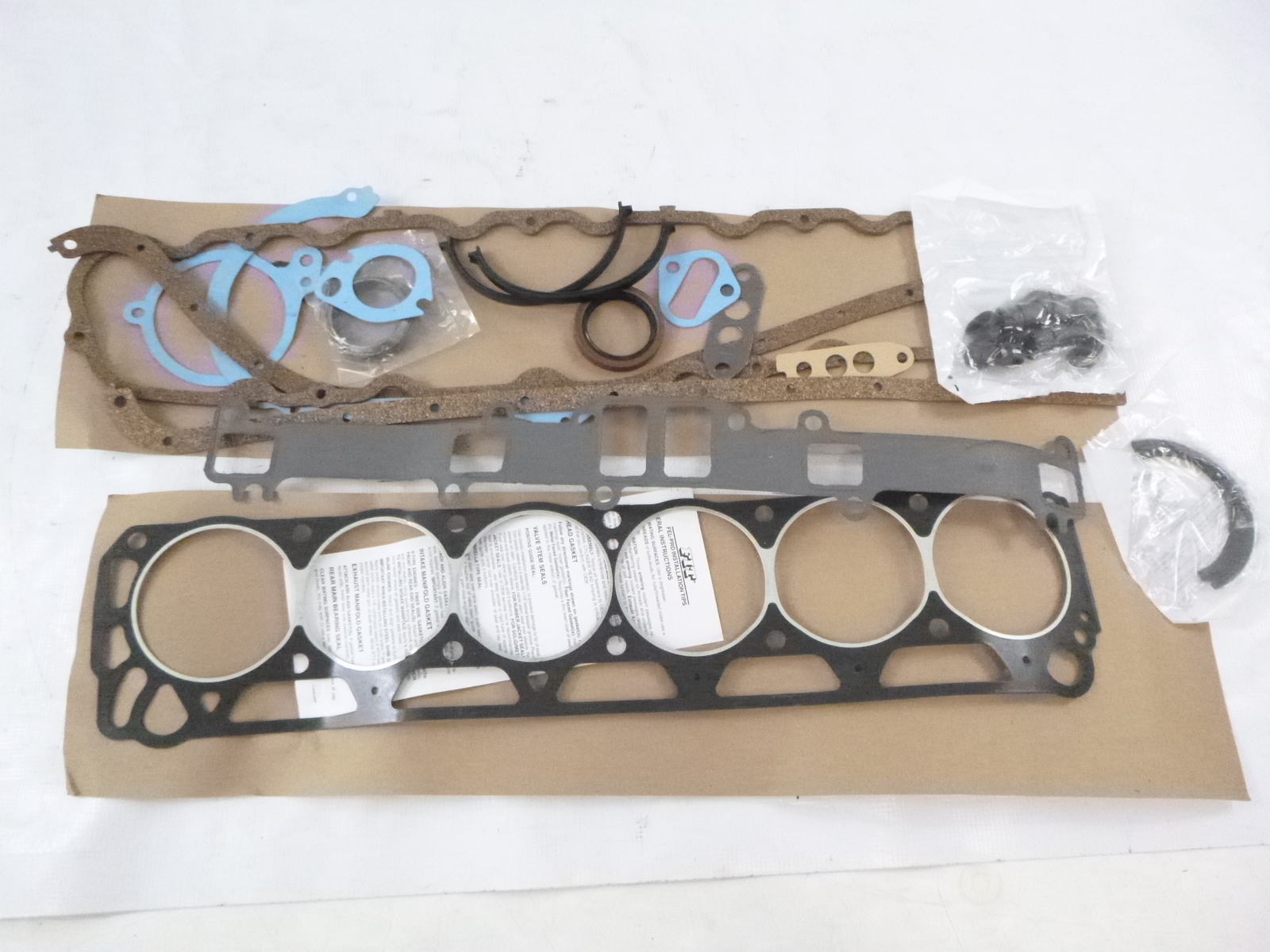 Engine Complete Overhaul Gasket Set Fel-Pro FS 7916 PT-3 for sale ...