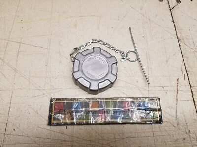 NOS Navistar Filler Opening Cap 3548221C2 3548102F91 2930-01-563-2180 ...