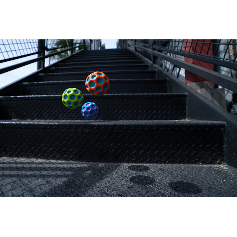 Waboba Moon Ball Martian Extreme Bouncing Springball Sprungball ...