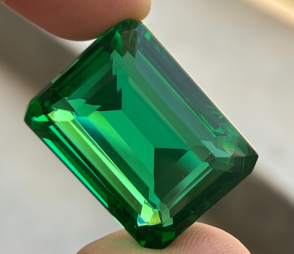 100 Cts Natural Green Emerald Emerald Cut Certified Colombian Loose ...