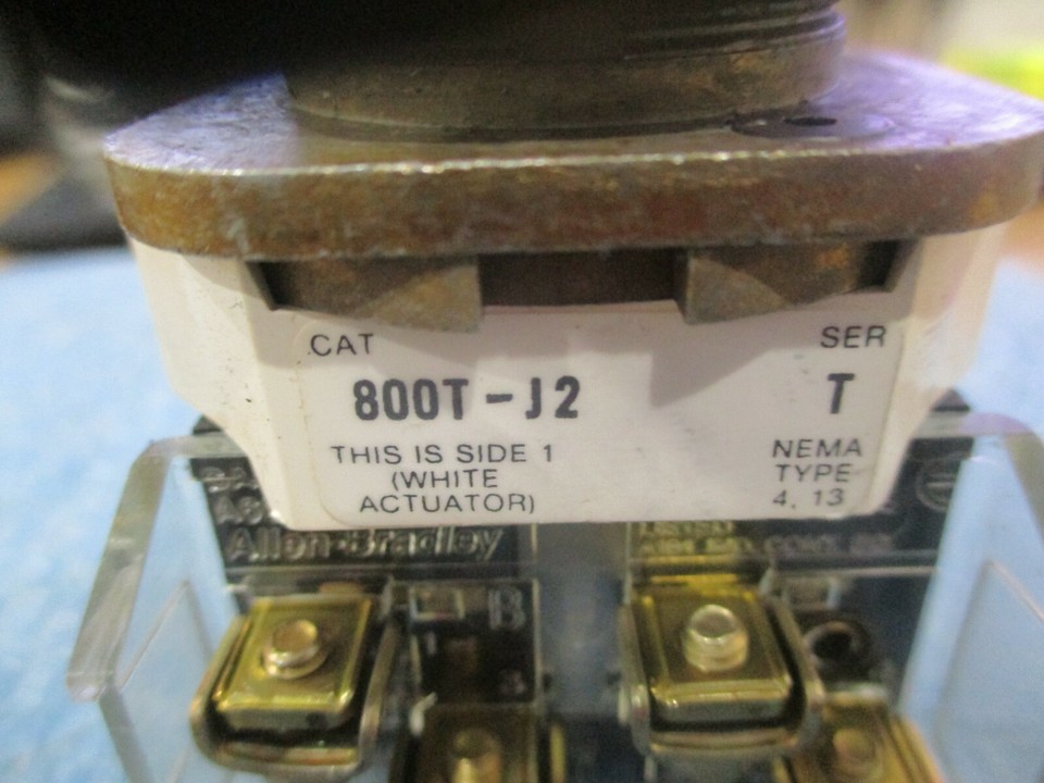 Allen Bradley Cat. #: 800T-J2 Selector Switch. Series: T | eBay