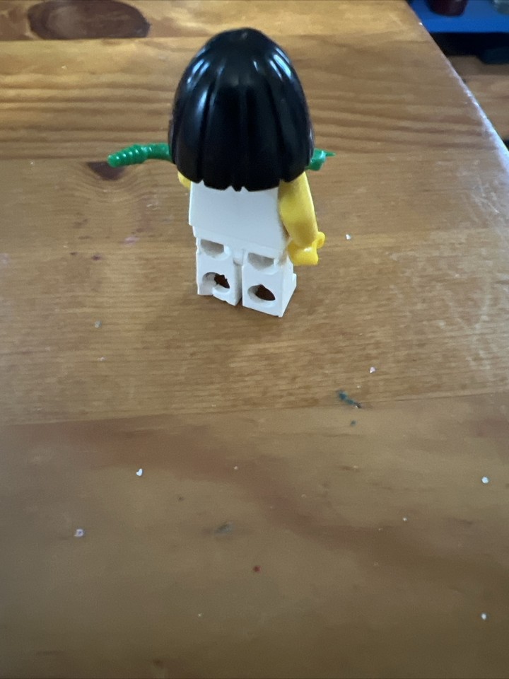 LEGO Series 5 - Egyptian Queen Minifigure with Snake 8805 Cleopatra ...