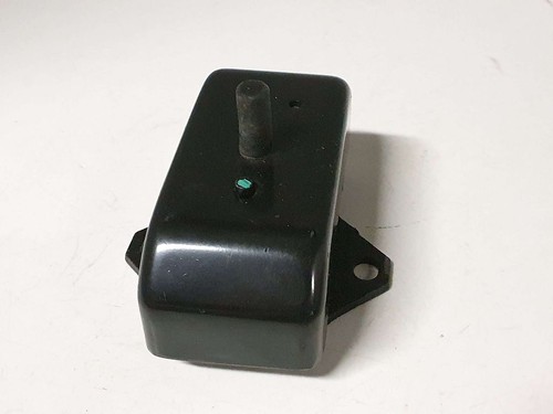 Mitsubishi L200 2007 Diesel 1kW Engine mount bracket MR992670 AOR3115 ...