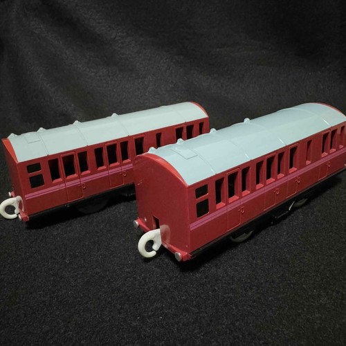 TOMY Thomas ＆Friends Plarail Trackmaster Spencer's Passenger Coach set ...