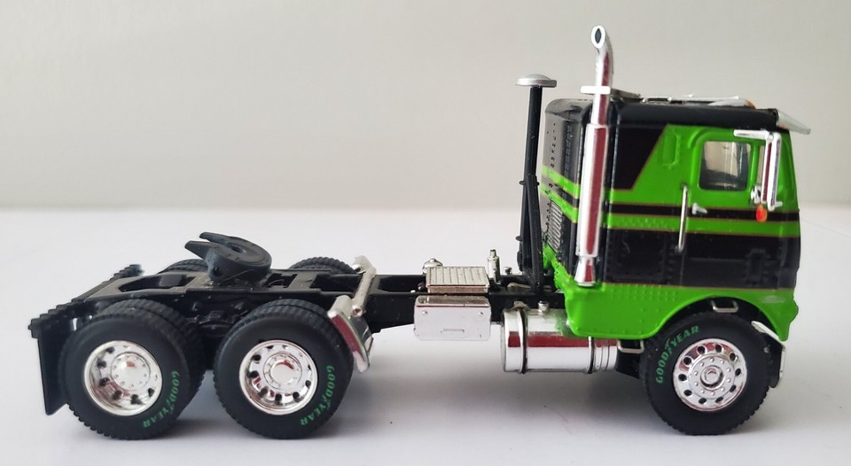 DCP White Freightliner Cabover with Custom Wilson Grain Hopper 1/64 | eBay