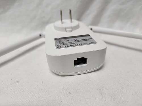 Loom N300 Universal WiFi Range Extender - White | eBay