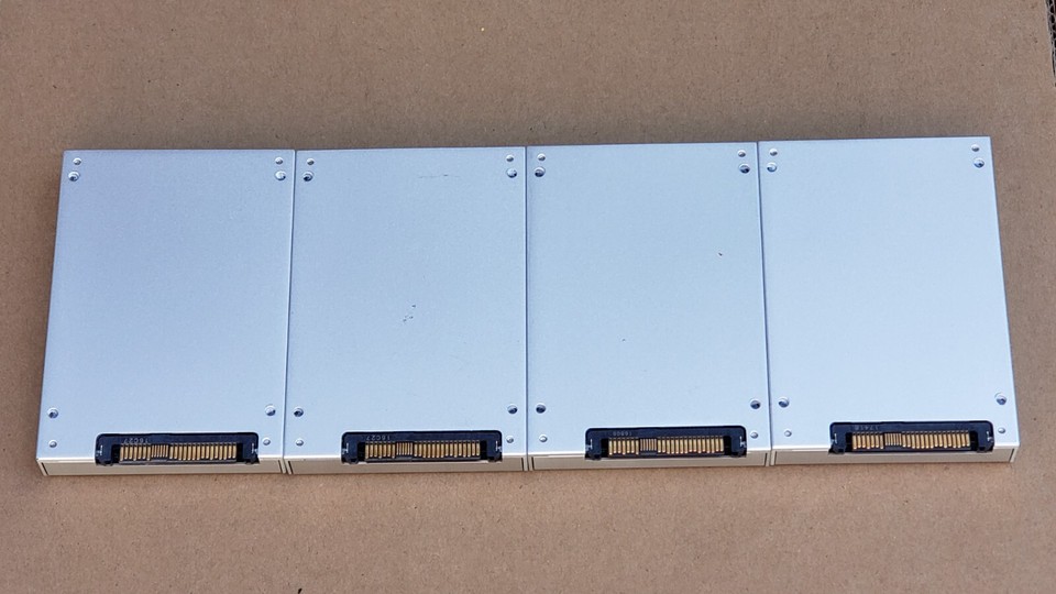 HGST Ultrastar Enterprise Grade 7.68TB Internal SAS-3 SFF 2.5'' 12Gbps ...