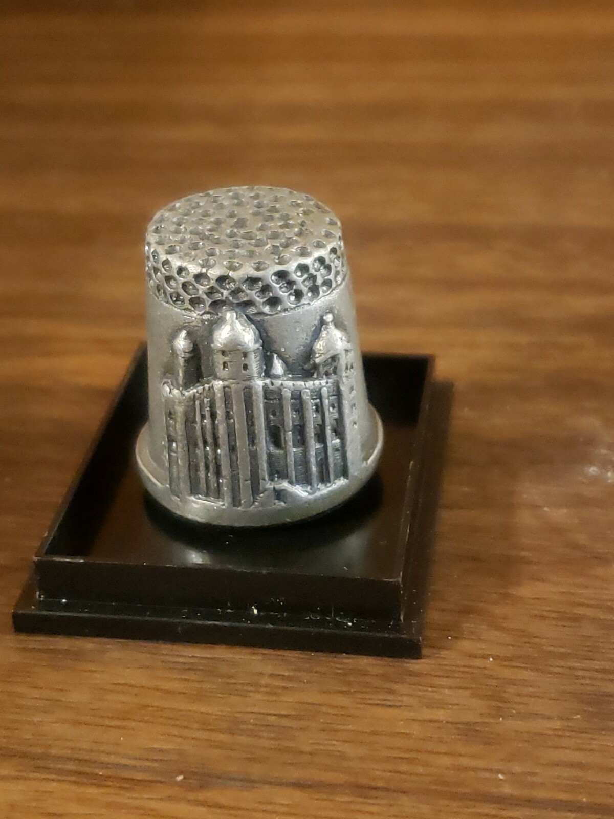 London Scene Thimble Pewter,Pewter thimble H M TOWER OF LONDON | eBay