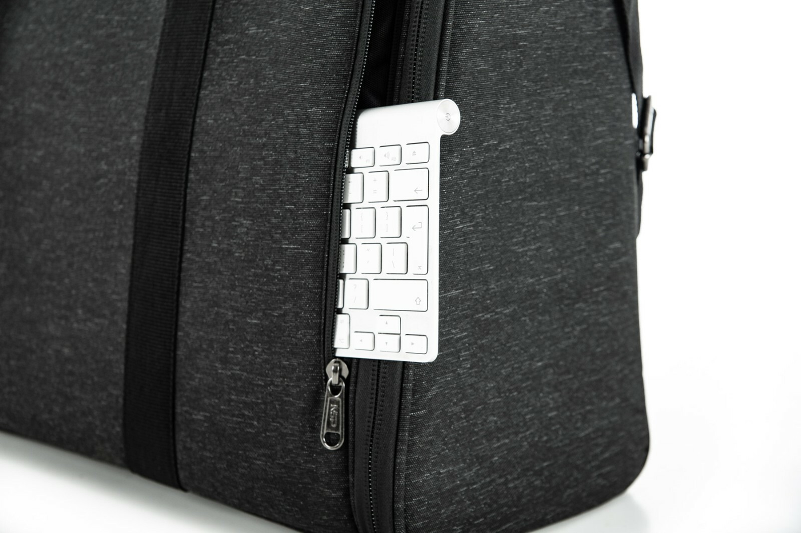 Apple 21.5" iMac Travel Bag with Shoulder Strap & Storage Pockets | eBay UK