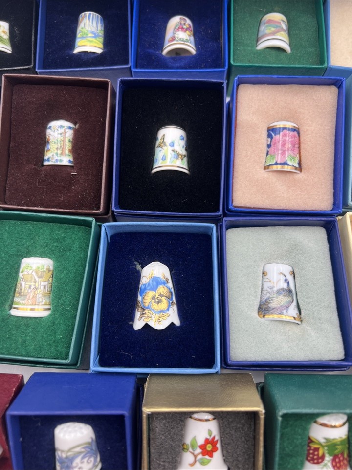 Thimbles Collectors Club Huge Lot Of Boxed Thimbles | eBay