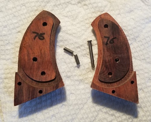 North American Arms Grips - NAA - Fits 22 Mag Mini Revolver - Boot ...