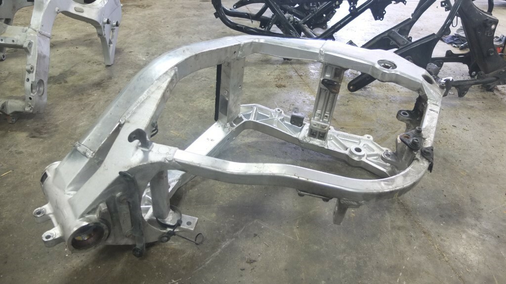 93 Suzuki GSXR750 GSX R750 GSXR 750 Frame Chassis | eBay