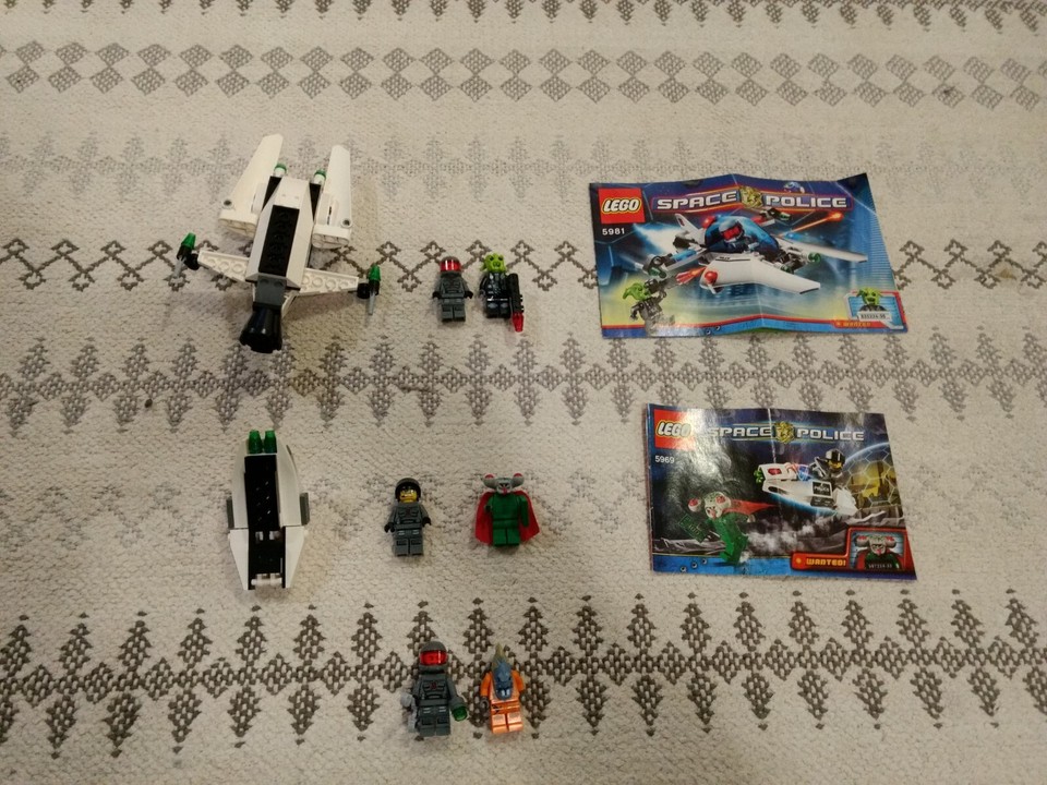 Pre-owned Lego Space Police sets lot bundle (5969+5981+extra ...