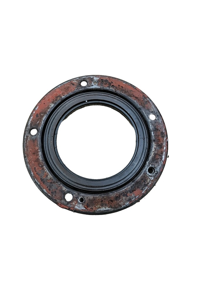 Ferguson tractor To20 To30 rear main seal retainer Z120 Z129 ...
