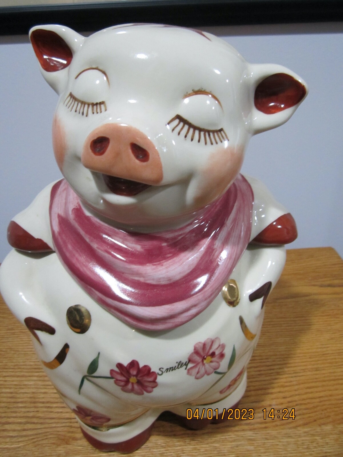 SHAWNEE GOLD CHRYSANTHEMUM SMILEY WITH RED TOUPEE ON HEAD | eBay