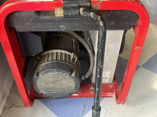 *Local Only* Troy Bilt 01919 5550 Watt Gas Generator Briggs & Stratt ...