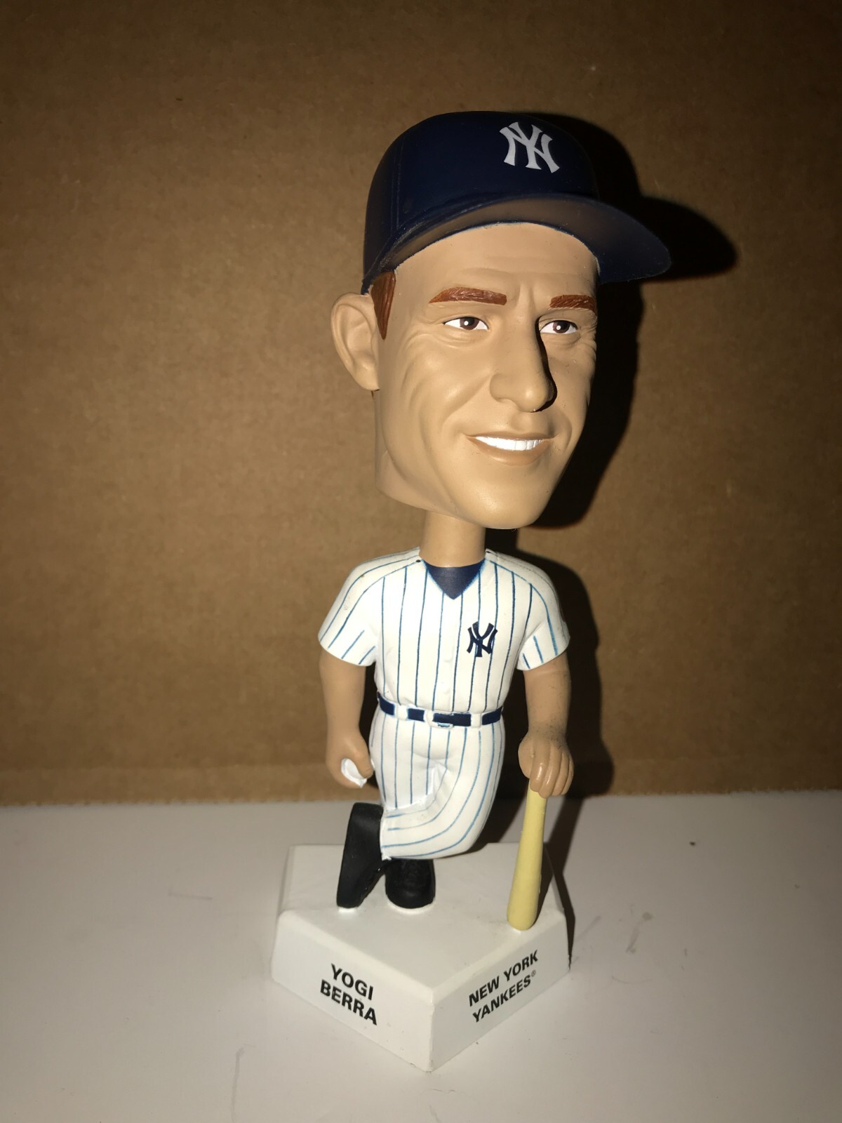2002 Playmakers Upper Deck Yogi New York Yankees Berra Bobblehead | eBay