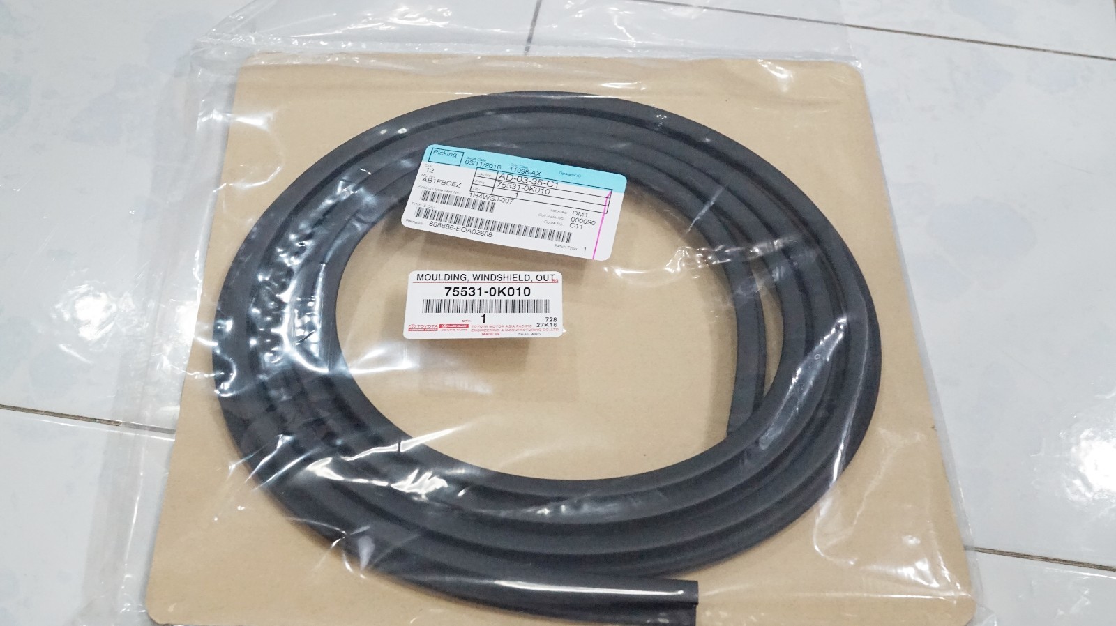 TOYOTA HILUX FORTUNER 2005-2014 MOULDING, WINDSHIELD,OUTER UPPER 75531 ...