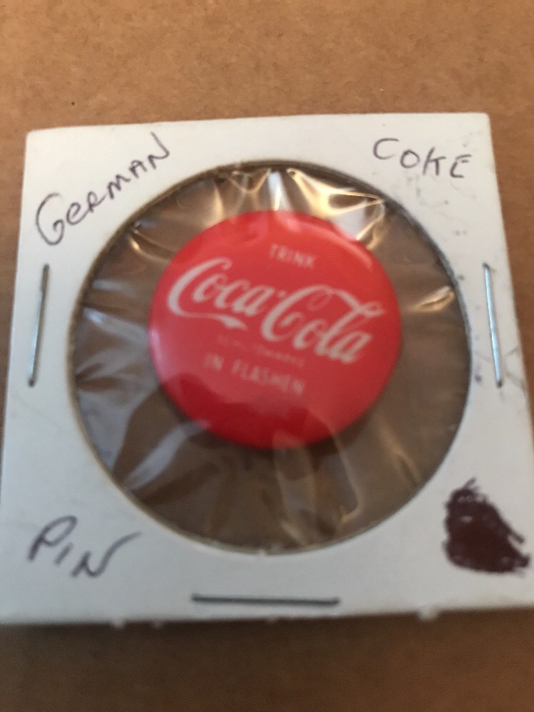 COCA-COLA GERMAN PIN, PRISTINE, NEVER USED. 1" ROUND