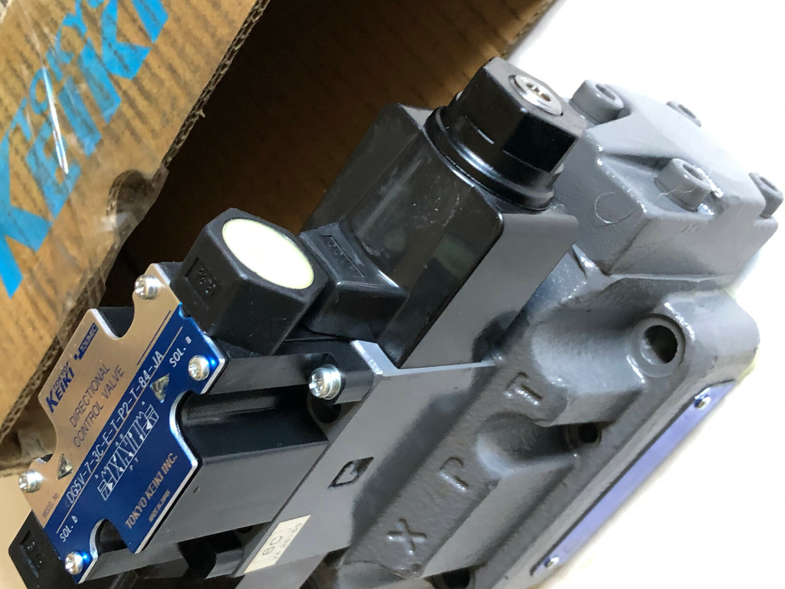 TOKYO KEIKI DG5V-7-3C-E-T-P2-T-84-JA DIRECTIONAL CONTROL VALVE,BTA ...