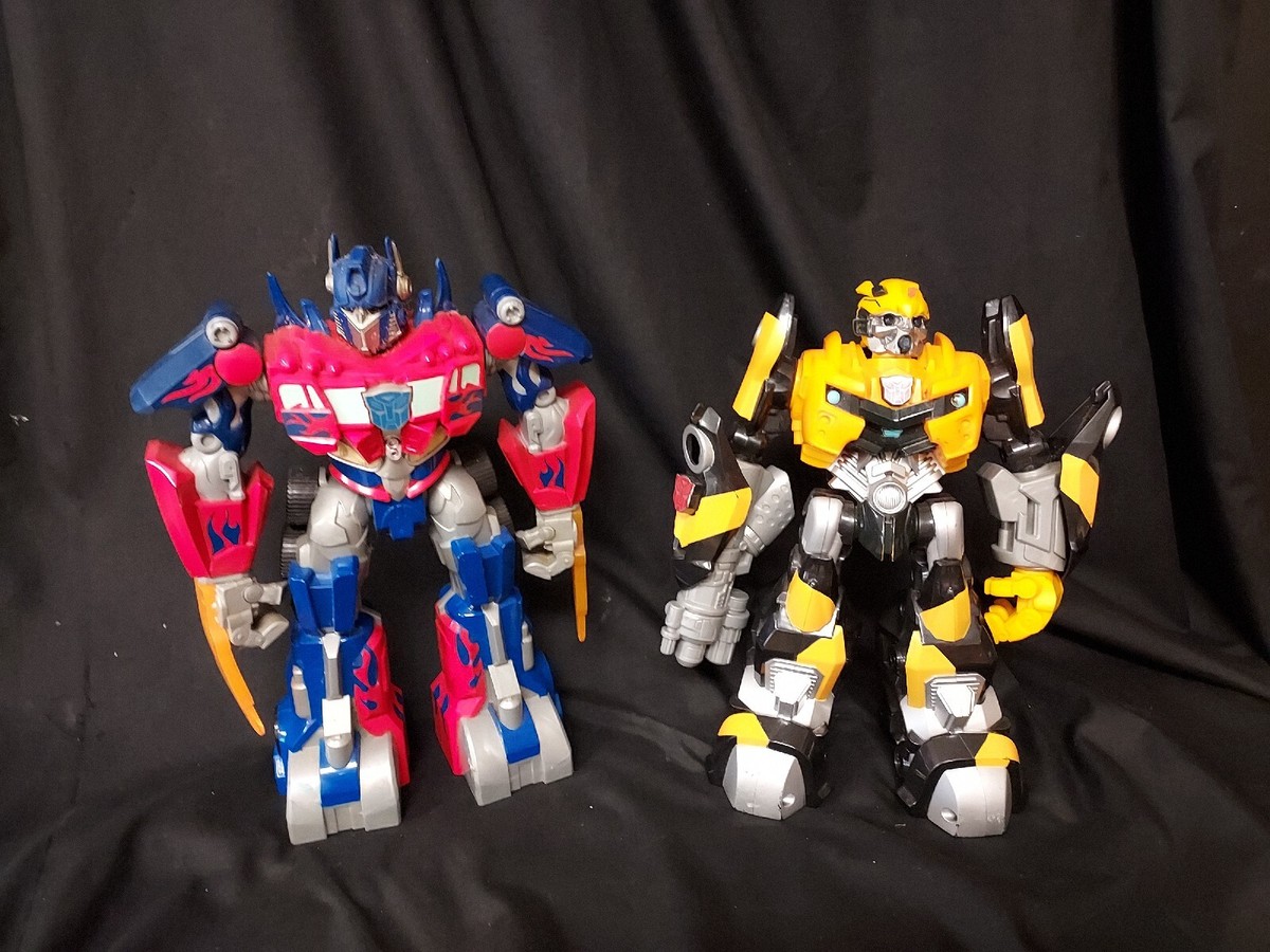 Transformers Prime Bumblebee Talks Bumblebee & Optimus Prime