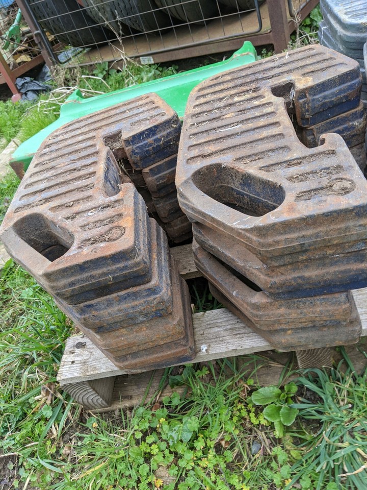 ORIGINAL LEYLAND / NUFFIELD FRONT WEIGHT ATJ8690 | eBay