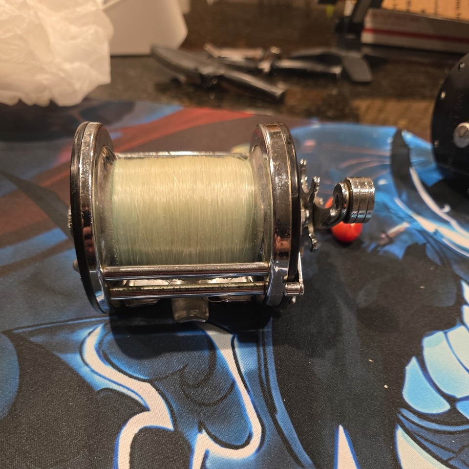 Penn Surfmaster No. 200 Casting Reel Black With Red Handle excellent ...