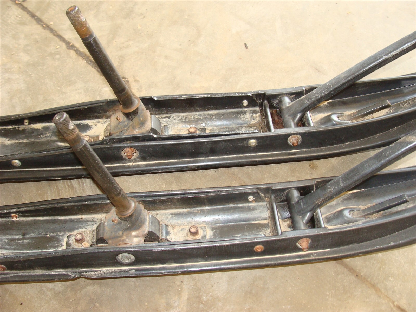 2000 POLARIS INDY XCR 800 gen 2 Triple oem plastic ski spindle loop ...