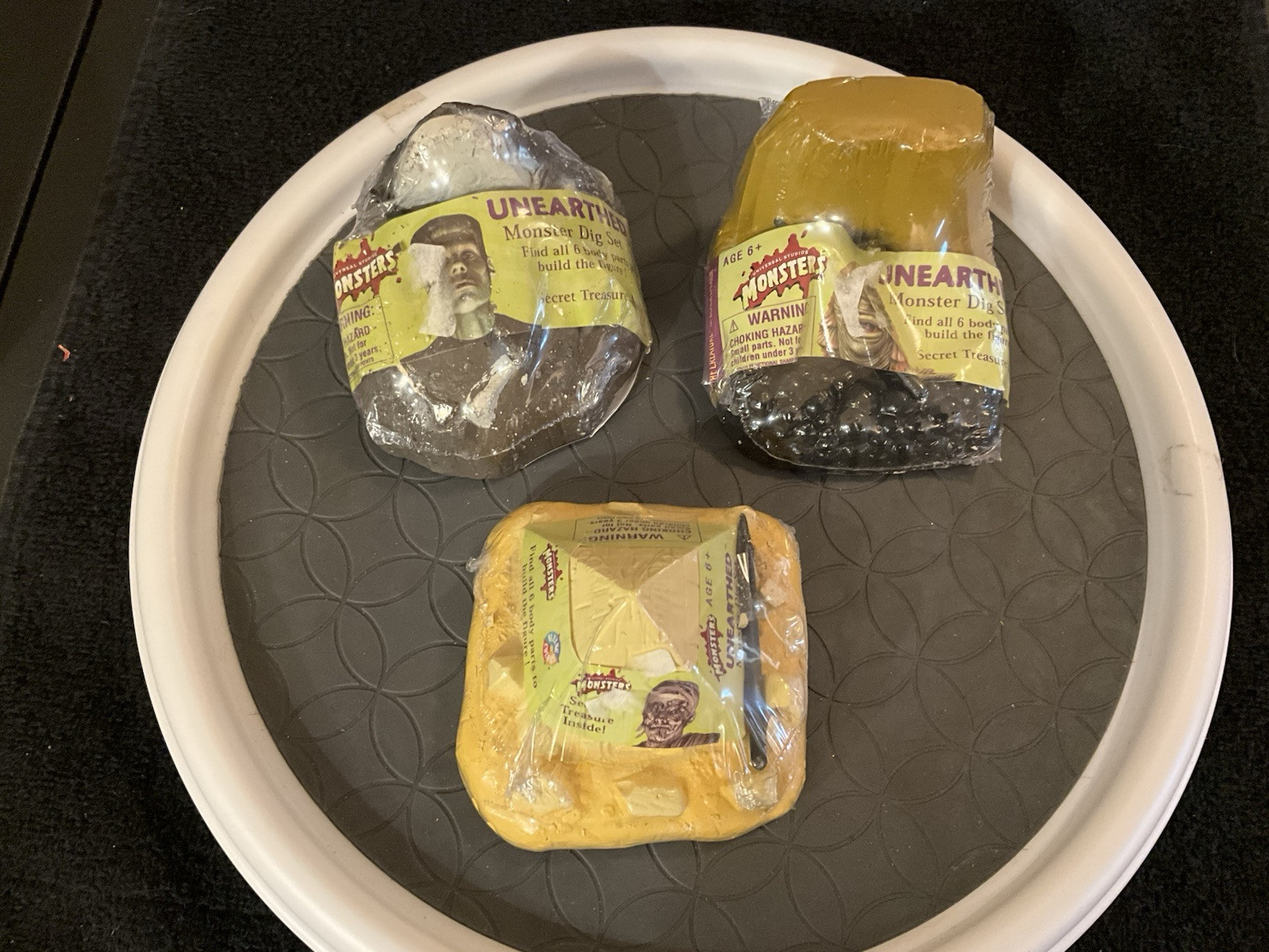 Universal Monsters Unearthed Monster Dig Sets 3-Frankenstein,Mummy ...