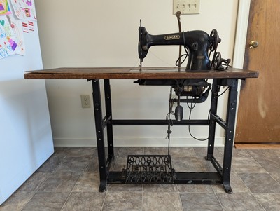 Singer 31-15 Industrial Sewing Machine (Works Great) Table Needs Work ...