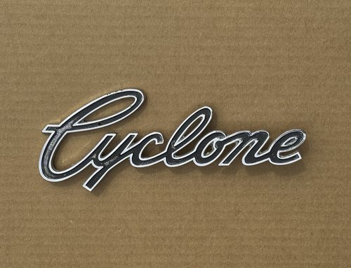 Vintage OEM 1968-1969 Mercury CYCLONE quarter panel Emblem. RARE EMBLEM ...