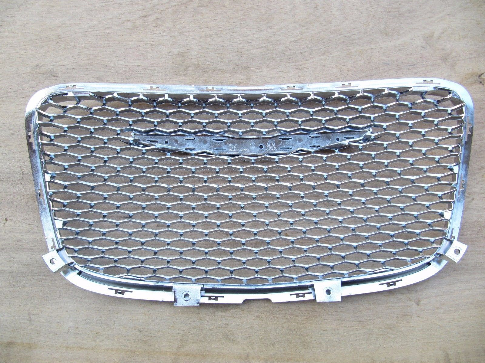 For Chrysler 300 300C Platinum Chrome Grill 2015-22 Modified Emblem ...