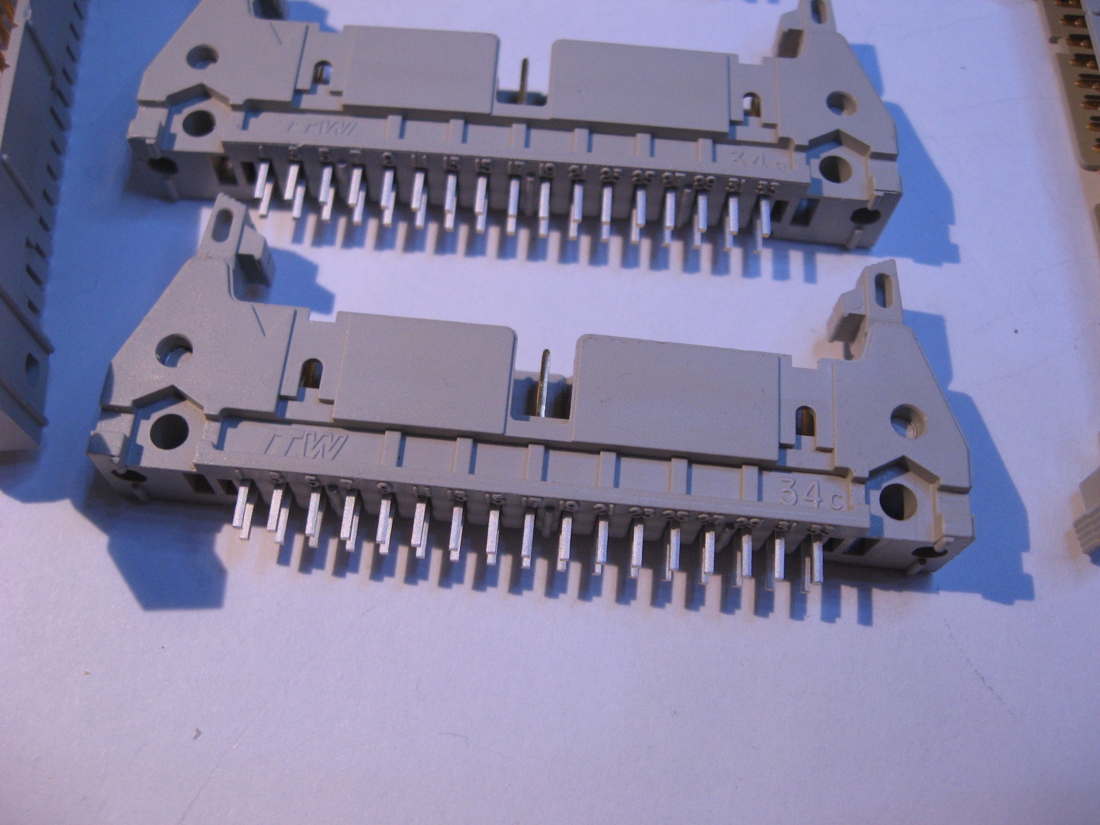 ITW Pancon 050-034-133A Header 34 pin Straight PCB Mount Connector ...