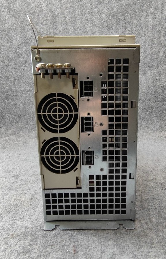 SIEMENS SINUMERIK 810D 6FC5447-0AA00-0AA1 + CPU 810D CCU2/DP 6FC5410 ...