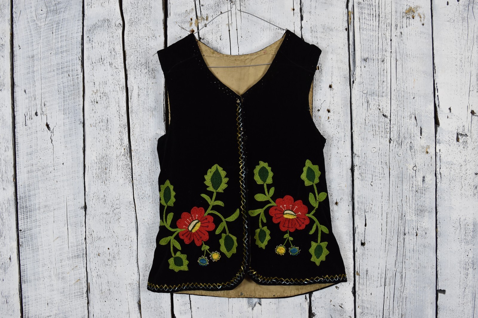 Vintage Ukrainian Vest / Traditional Black Vest / Flo… - Gem
