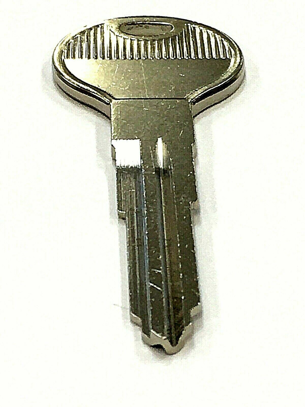 1 2001-2005 Mazda Miata Automotive X222 MZ27 Service Key Blank Keys ...