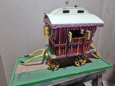 STUNNING HAND BUILT AND PAINTED VINTAGE GYPSY CARAVAN TRAVELER CART ...