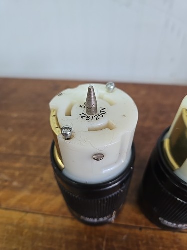 (2) NEW NO BOX Leviton CS63-64C 50A 125/250V AC Locking Connector Black ...