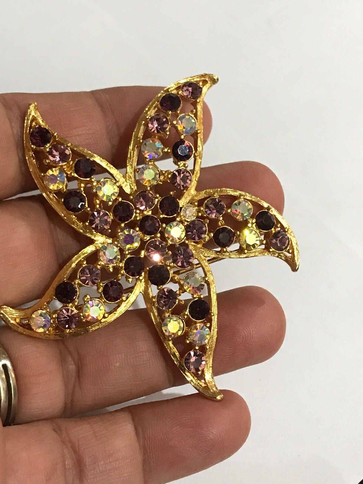 Vintage Brooch Pin signed Lee Angel Gold Tone Rhinest… - Gem