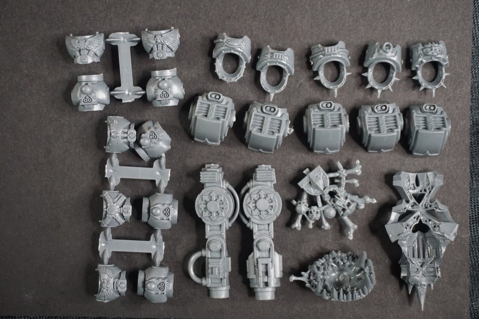 BITS PILE Khorne, wolves, deamon, torsos, terminators 40K Chaos #40k5 ...