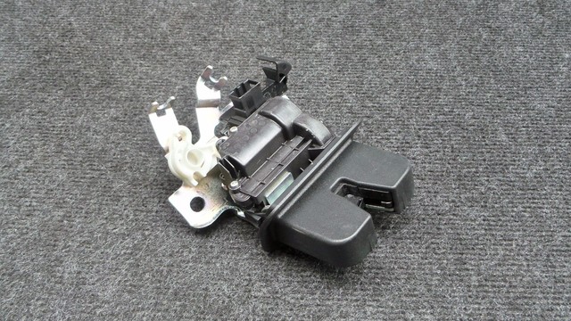 3G0827503A Lock Trunk Tailgate Audi A4 Saloon (8w2) Design 1173584 for ...