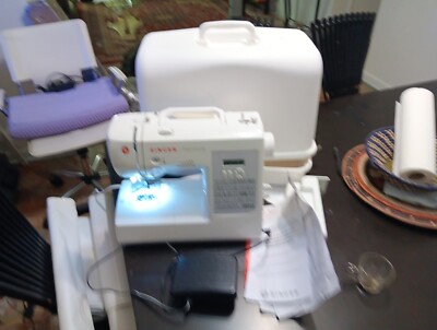 Singer Patchwork 7286 Electronic Sewing and Quilting Machine With Case ...
